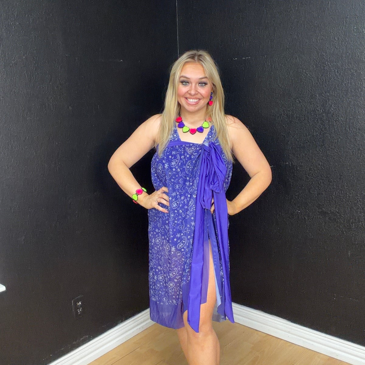 Mindy's Boutique - Join Our Live Sale