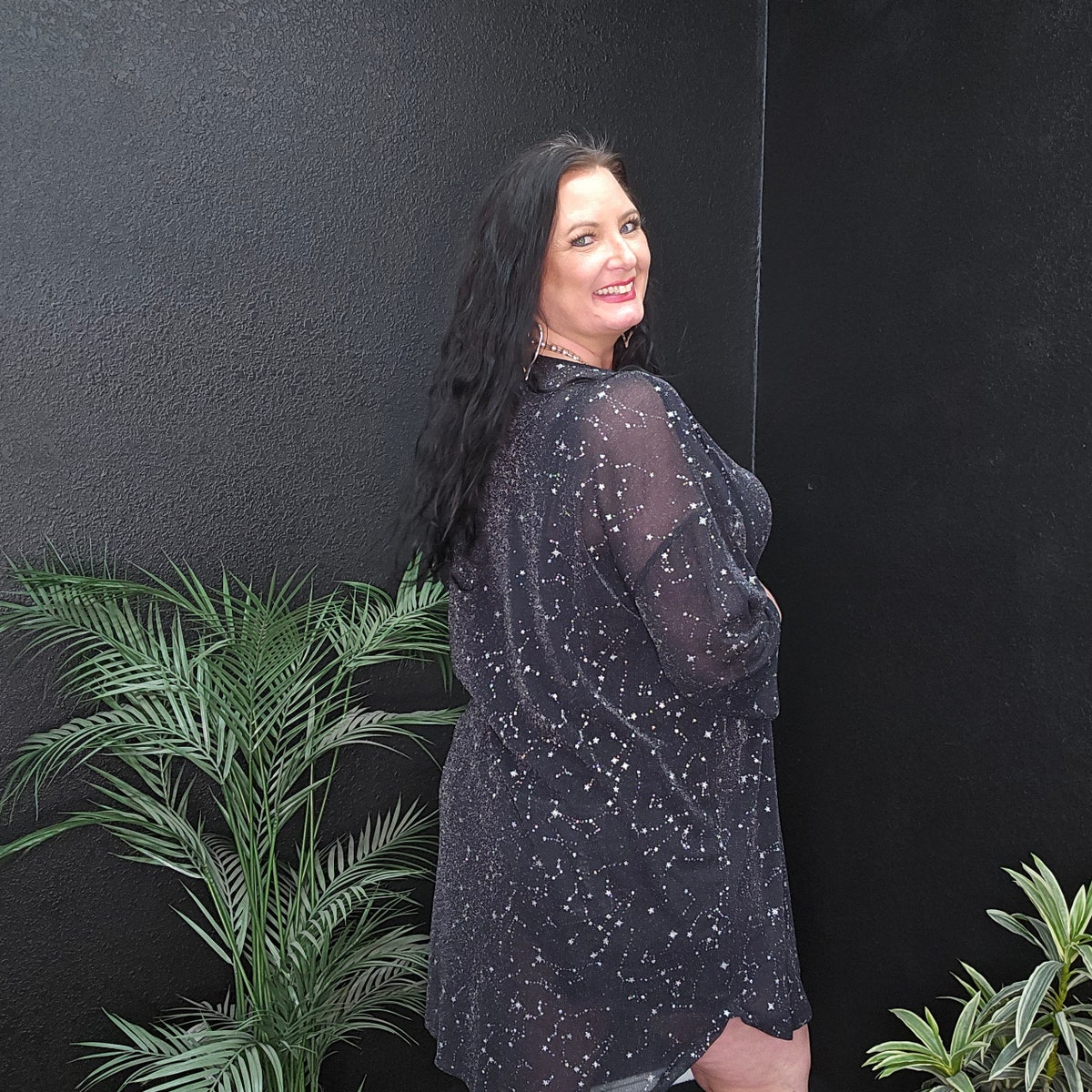 Mindy's Boutique - Join Our Live Sale