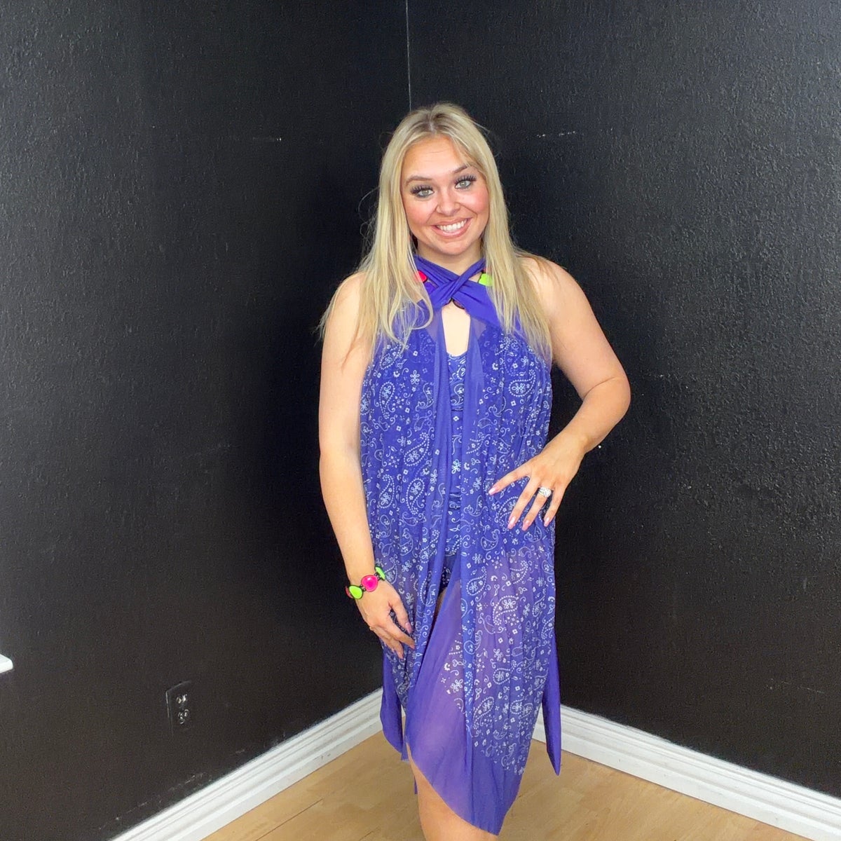 Mindy's Boutique - Join Our Live Sale