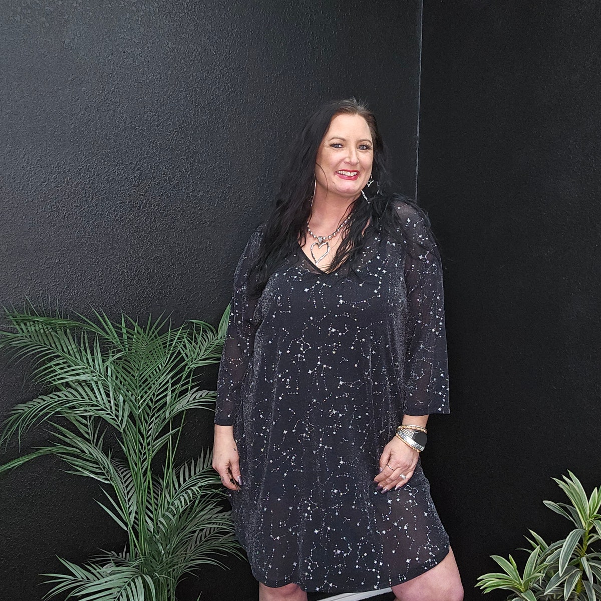 Mindy's Boutique - Join Our Live Sale