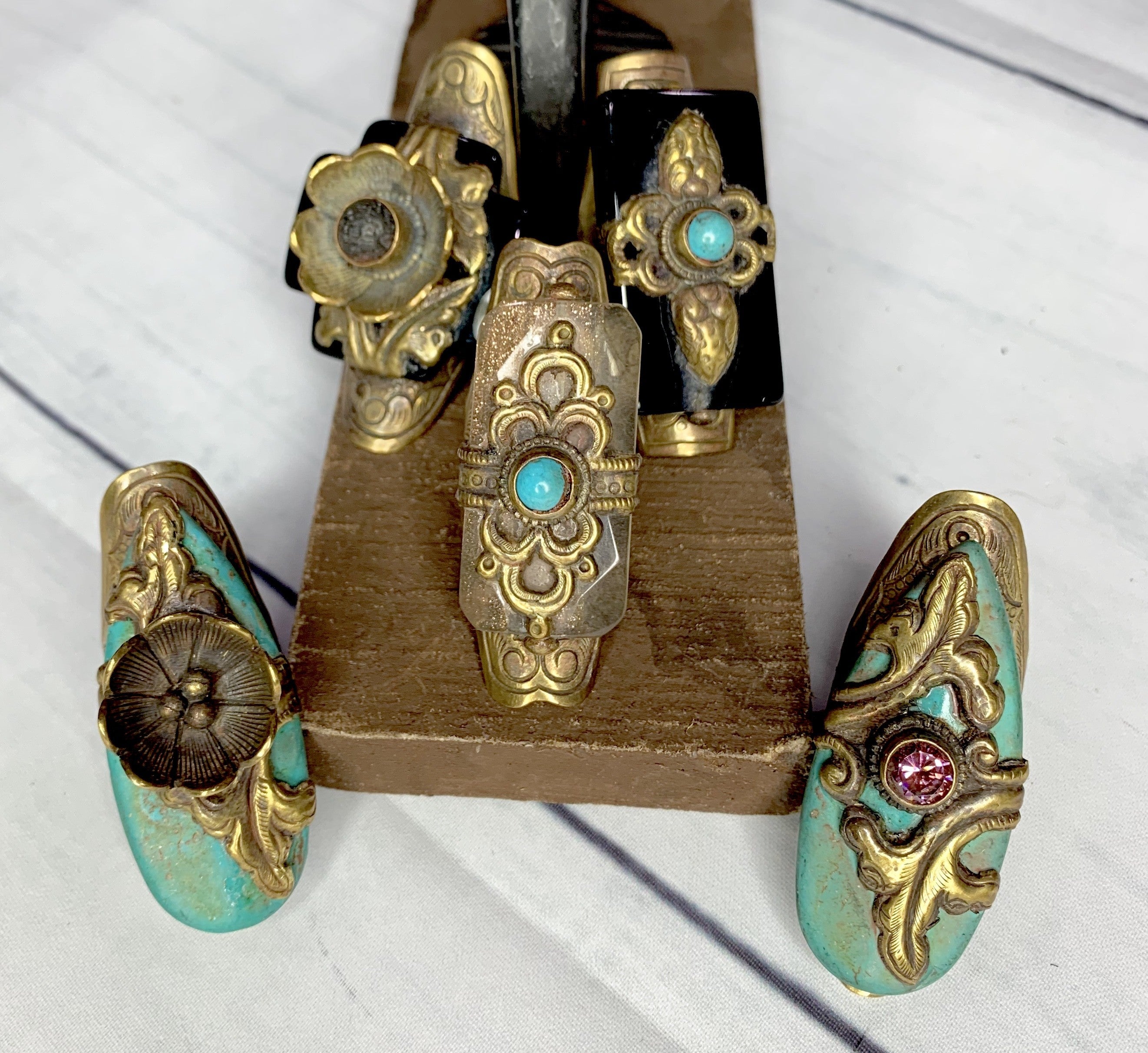 Pin von Susan . auf Handmade, bench worked, riveted jewelry ...
