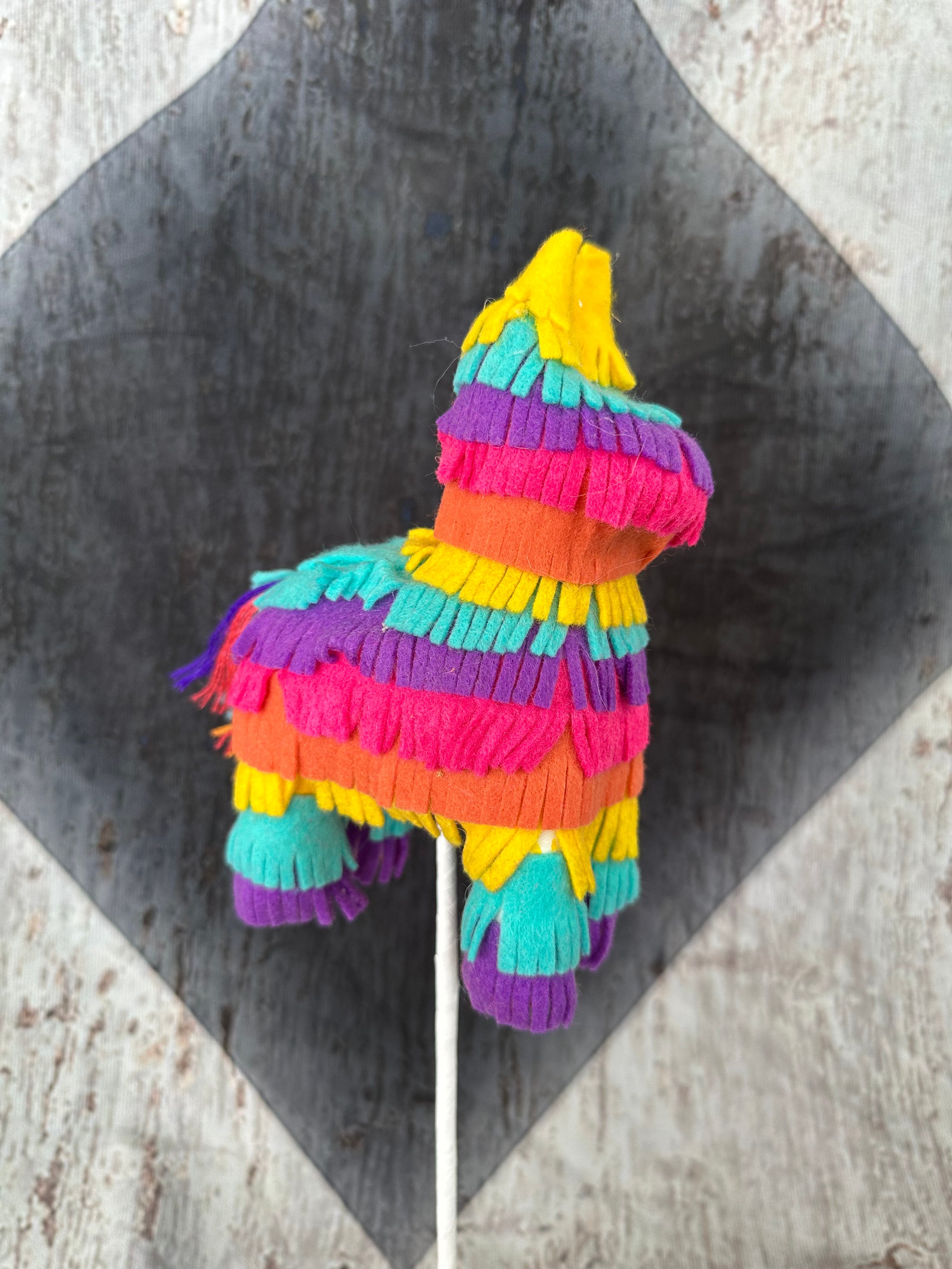 Product: 15" Felt Pinata Pick